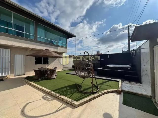 Casa / Sobrado para Venda em Navegantes/SC Meia Praia 4 Quartos