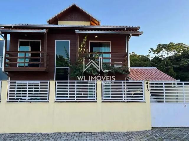 Casa / Sobrado para Venda em Navegantes/SC Meia Praia 5 Quartos