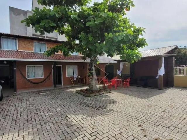Casa / Sobrado para Venda em Navegantes/SC Meia Praia 5 Quartos