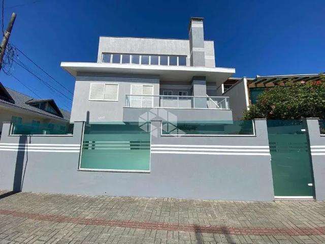 Casa / Sobrado para Venda em Navegantes/SC Meia Praia 7 Quartos