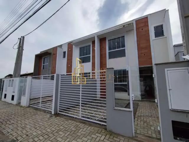 Casa / Sobrado para Venda em Navegantes/SC Meia Praia 3 Quartos
