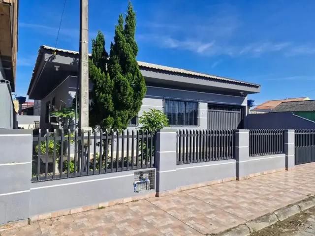 Casa / Sobrado para Venda em Navegantes/SC Nossa Senhora das Graças 3 Quartos