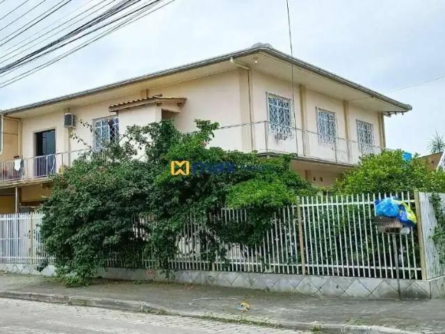 Casa / Sobrado para Venda em Navegantes/SC Nossa Senhora das Graças 4 Quartos