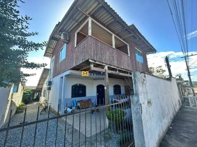 Casa / Sobrado para Venda em Navegantes/SC São Domingos 4 Quartos