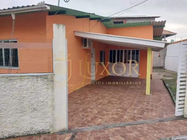 Casa / Sobrado para Venda em Navegantes/SC São Pedro 3 Quartos