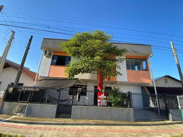 Casa / Sobrado para Venda em Navegantes/SC São Pedro 3 Quartos