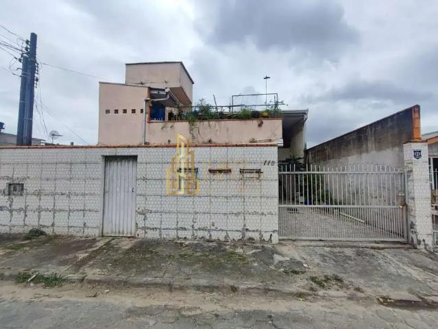 Casa / Sobrado para Venda em Navegantes/SC Porto das Balsas 5 Quartos
