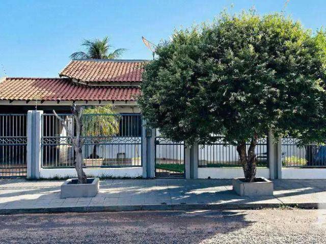Casa / Sobrado para Venda em Naviraí/MS Centro 4 Quartos