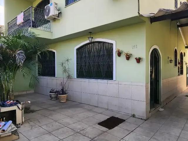 Casa / Sobrado para Venda em Nilópolis/RJ Centro 5 Quartos