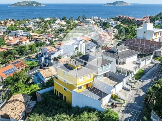 Casa / Sobrado para Venda em Niterói/RJ Camboinhas 4 Quartos