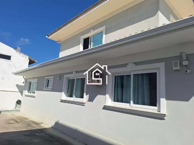 Casa / Sobrado para Venda em Niterói/RJ Camboinhas 4 Quartos