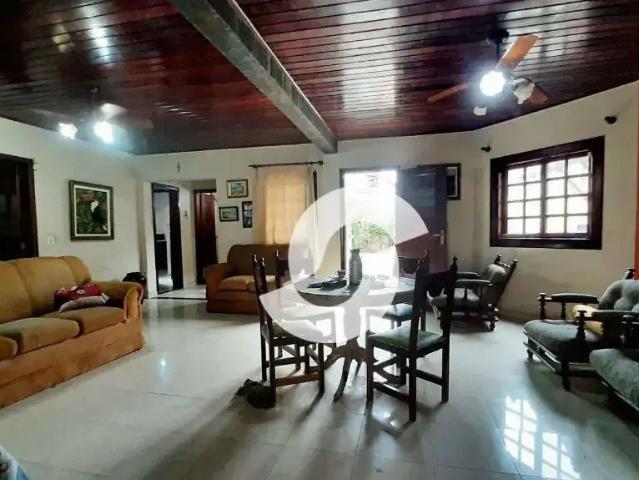 Casa / Sobrado para Venda em Niterói/RJ Camboinhas 5 Quartos