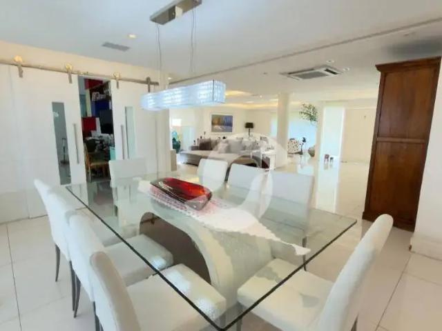 Casa / Sobrado para Venda em Niterói/RJ Camboinhas 5 Quartos