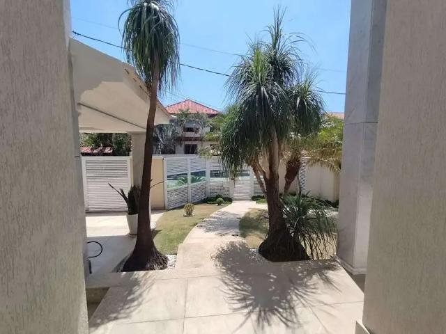 Casa / Sobrado para Venda em Niterói/RJ Camboinhas 5 Quartos