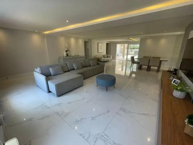 Casa / Sobrado para Venda em Niterói/RJ Camboinhas 5 Quartos