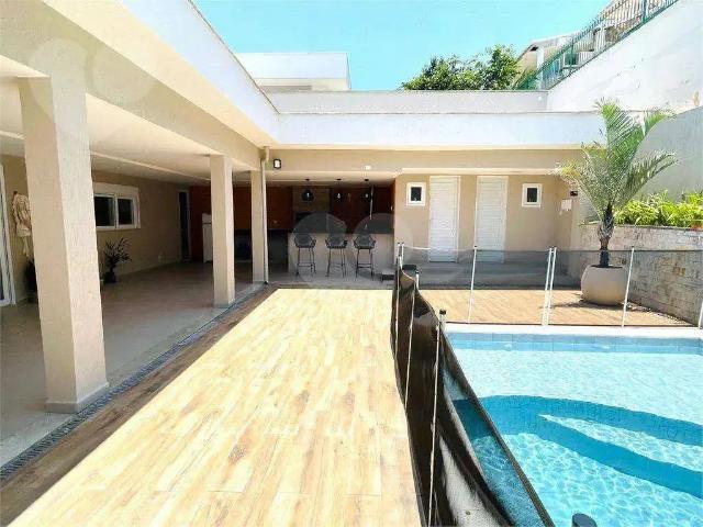 Casa / Sobrado para Venda em Niterói/RJ Camboinhas 5 Quartos