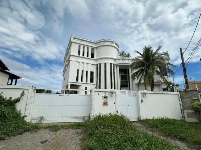 Casa / Sobrado para Venda em Niterói/RJ Camboinhas 5 Quartos