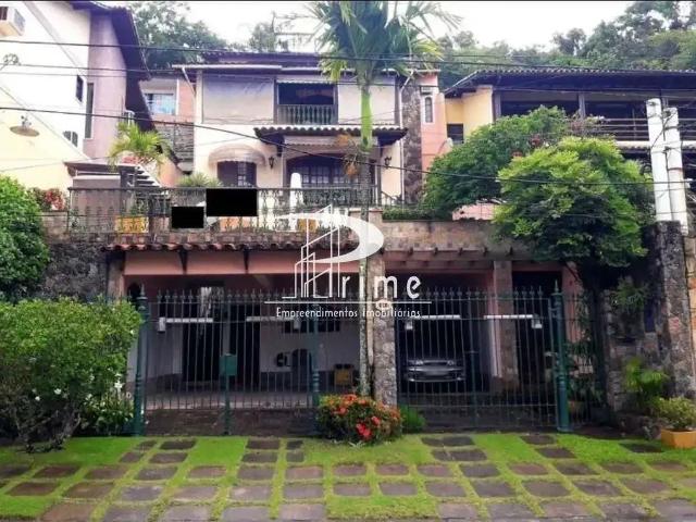 Casa / Sobrado para Venda em Niterói/RJ Camboinhas 5 Quartos