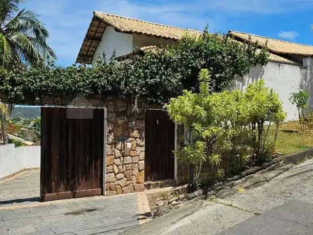 Casa / Sobrado para Venda em Niterói/RJ Camboinhas 3 Quartos