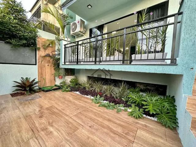 Casa / Sobrado para Venda em Niterói/RJ Camboinhas 3 Quartos
