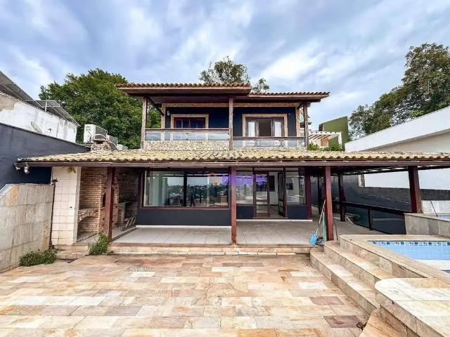 Casa / Sobrado para Venda em Niterói/RJ Camboinhas 3 Quartos