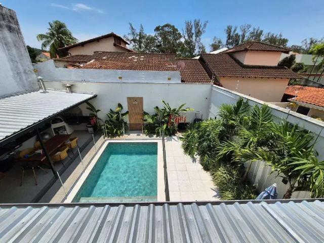 Casa / Sobrado para Venda em Niterói/RJ Camboinhas 3 Quartos