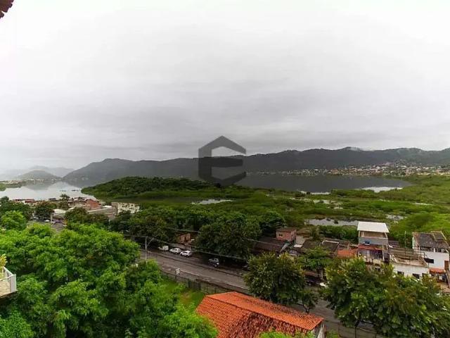 Casa / Sobrado para Venda em Niterói/RJ Camboinhas 3 Quartos