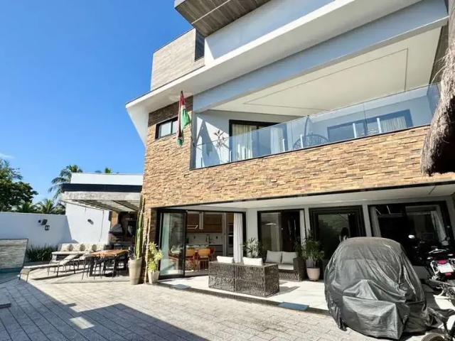 Casa / Sobrado para Venda em Niterói/RJ Camboinhas 3 Quartos