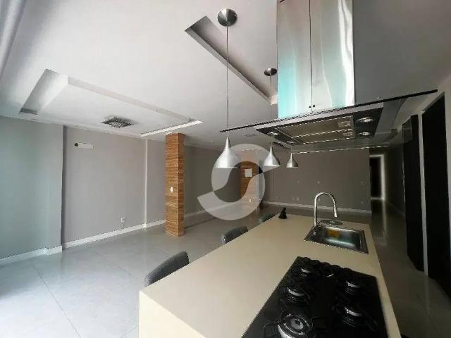 Casa / Sobrado para Venda em Niterói/RJ Camboinhas 3 Quartos