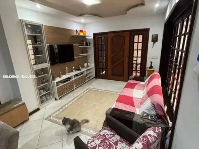 Casa / Sobrado para Venda em Niterói/RJ Centro 2 Quartos