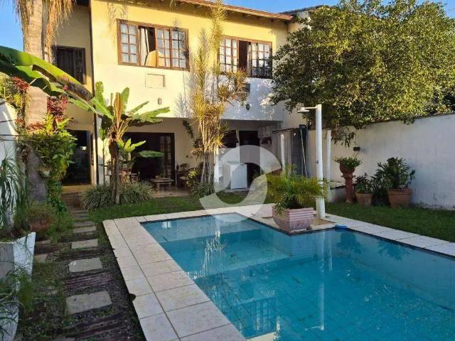 Casa / Sobrado para Venda em Niterói/RJ Centro 5 Quartos