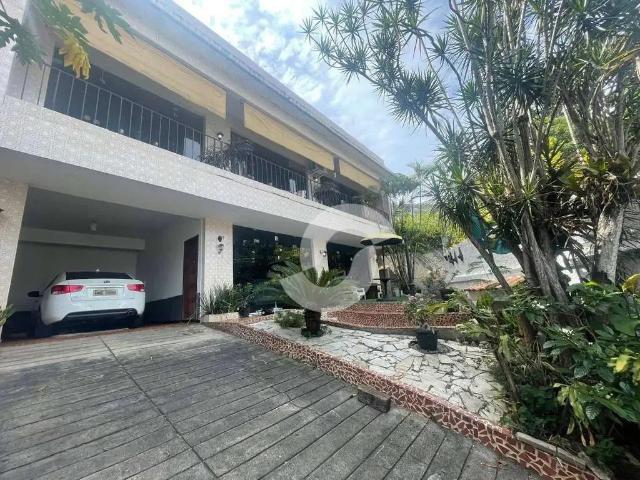 Casa / Sobrado para Venda em Niterói/RJ Charitas 4 Quartos