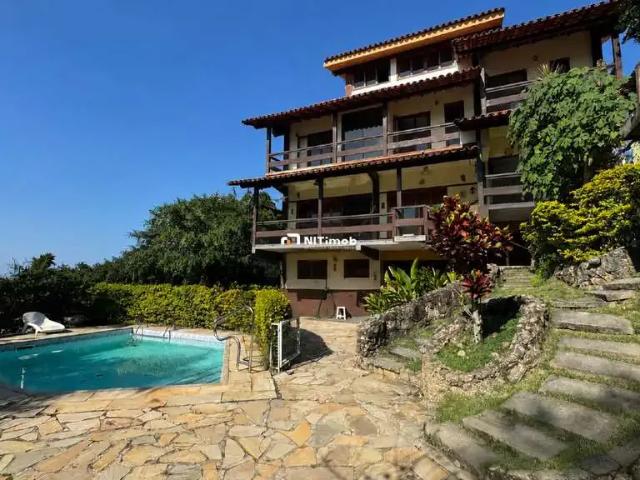 Casa / Sobrado para Venda em Niterói/RJ Badu 4 Quartos