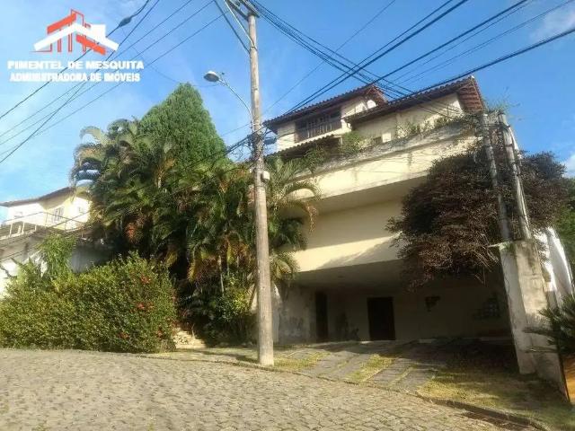 Casa / Sobrado para Venda em Niterói/RJ Badu 4 Quartos