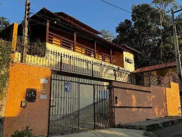 Casa / Sobrado para Venda em Niterói/RJ Badu 4 Quartos