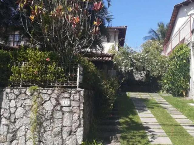 Casa / Sobrado para Venda em Niterói/RJ Badu 4 Quartos