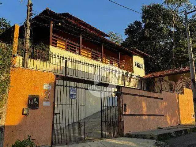 Casa / Sobrado para Venda em Niterói/RJ Badu 4 Quartos