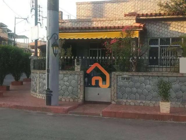 Casa / Sobrado para Venda em Niterói/RJ Barreto 2 Quartos