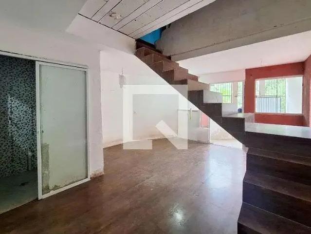 Casa / Sobrado para Venda em Niterói/RJ Engenho do Mato 2 Quartos