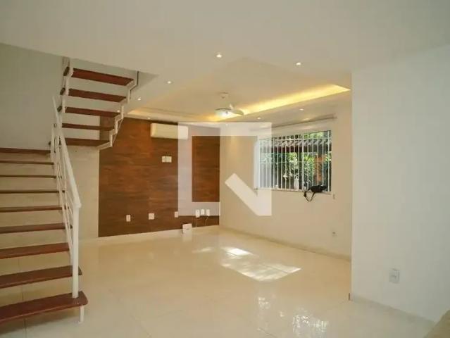 Casa / Sobrado para Venda em Niterói/RJ Engenho do Mato 3 Quartos