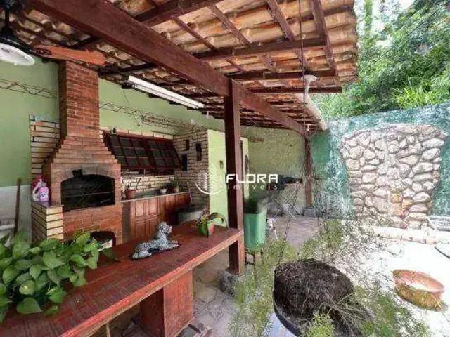 Casa / Sobrado para Venda em Niterói/RJ Engenho do Mato 4 Quartos