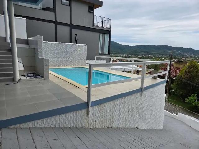 Casa / Sobrado para Venda em Niterói/RJ Engenho do Mato 5 Quartos