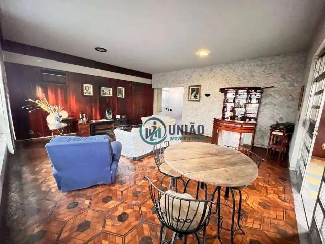 Casa / Sobrado para Venda em Niterói/RJ Fonseca 4 Quartos