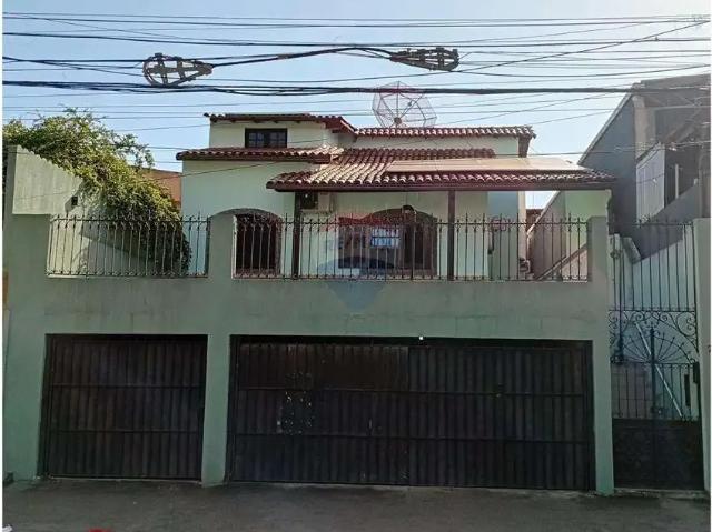 Casa / Sobrado para Venda em Niterói/RJ Fonseca 4 Quartos