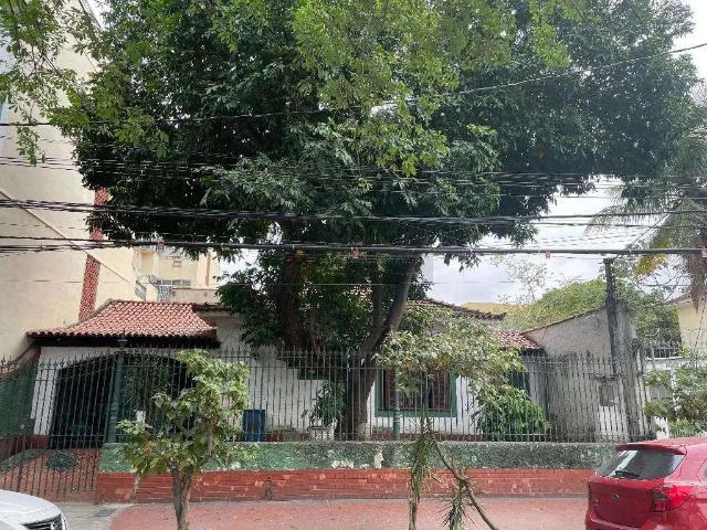 Casa / Sobrado para Venda em Niterói/RJ Fonseca 4 Quartos