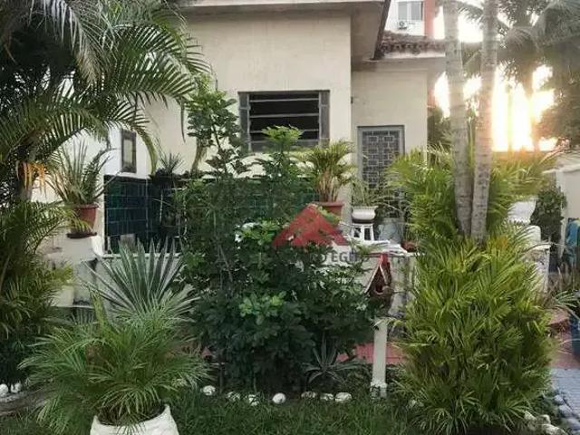 Casa / Sobrado para Venda em Niterói/RJ Fonseca 4 Quartos