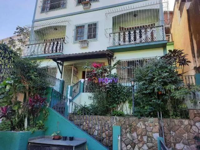 Casa / Sobrado para Venda em Niterói/RJ Fonseca 7 Quartos