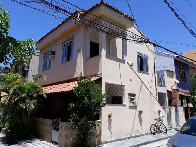 Casa / Sobrado para Venda em Niterói/RJ Fonseca 2 Quartos