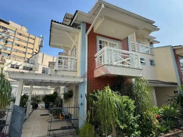 Casa / Sobrado para Venda em Niterói/RJ Ingá 4 Quartos