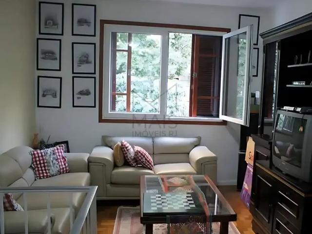 Casa / Sobrado para Venda em Niterói/RJ Ingá 4 Quartos